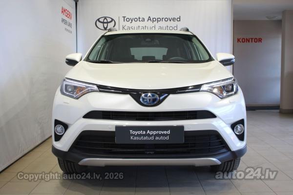 Balts Toyota RAV4 2017 Tallina, ar dzinēja tilpumu 2.50 L un nobraukumu 156 tūkst. km par 17290 €, foto 5 vietnē AUTOMOTO.COM.LV