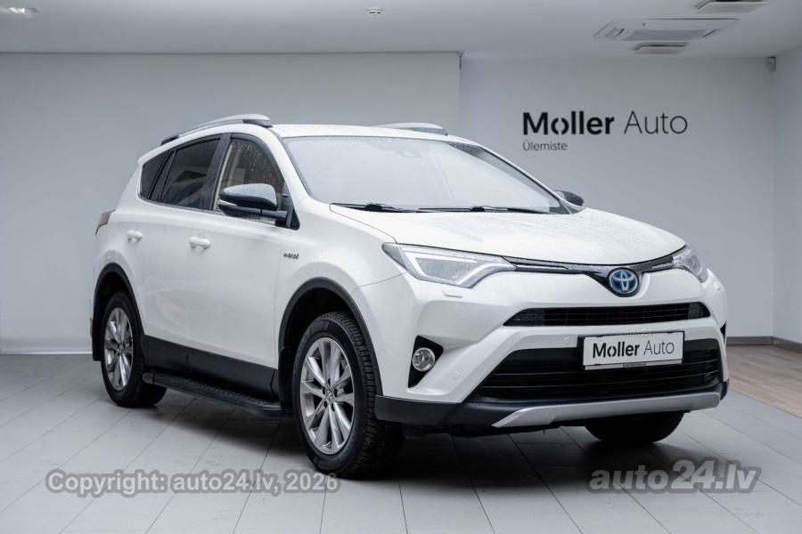 Balts Toyota RAV4 2017 Tallina, ar dzinēja tilpumu 2.50 L un nobraukumu 126 tūkst. km par 17500 €, foto 4 vietnē AUTOMOTO.COM.LV