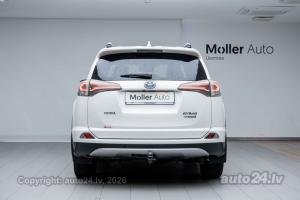 Balts Toyota RAV4 2017 Tallina, ar dzinēja tilpumu 2.50 L un nobraukumu 126 tūkst. km par 17500 €, foto 6 vietnē AUTOMOTO.COM.LV