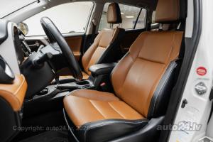 Balts Toyota RAV4 2017 Tallina, ar dzinēja tilpumu 2.50 L un nobraukumu 126 tūkst. km par 17500 €, foto 10 vietnē AUTOMOTO.COM.LV