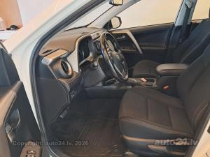 Balts Toyota RAV4 2017 Narva, ar dzinēja tilpumu 2.49 L un nobraukumu 182 tūkst. km par 14900 €, foto 12 vietnē AUTOMOTO.COM.LV