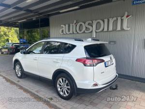 Balts Toyota RAV4 2018 Tallina, ar dzinēja tilpumu 2.00 L un nobraukumu 105 tūkst. km par 18990 €, foto 4 vietnē AUTOMOTO.COM.LV