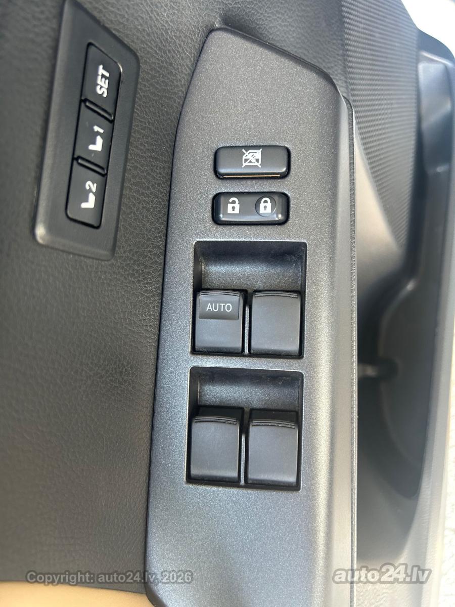 Balts Toyota RAV4 2018 Tallina, ar dzinēja tilpumu 2.00 L un nobraukumu 105 tūkst. km par 18990 €, foto 13 vietnē AUTOMOTO.COM.LV