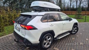 White Toyota RAV4 2019 in Tartu, with an engine capacity of 2.50 L and mileage of 170 thousand km for 19500 €, photo 2 on AUTOMOTO.COM.LV