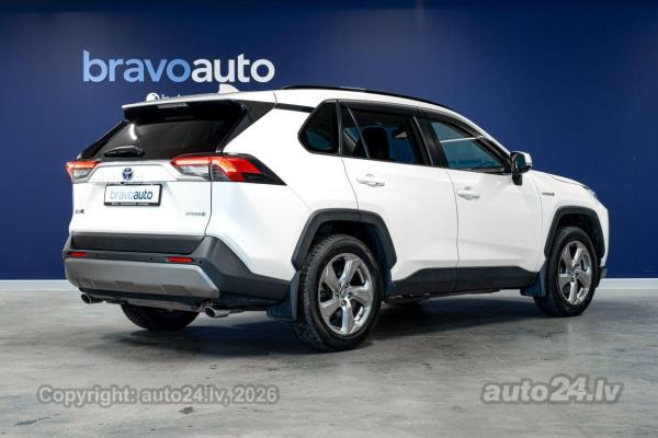 Balts Toyota RAV4 2019 Tallina, ar dzinēja tilpumu 2.50 L un nobraukumu 161 tūkst. km par 22900 €, foto 3 vietnē AUTOMOTO.COM.LV