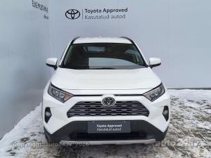 White Toyota RAV4 2019 in Tallinn, with an engine capacity of 1.99 L and mileage of 98 thousand km for 24995 €, photo 6 on AUTOMOTO.COM.LV