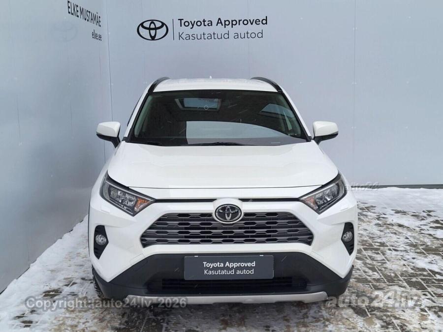 White Toyota RAV4 2019 in Tallinn, with an engine capacity of 1.99 L and mileage of 98 thousand km for 24995 €, photo 6 on AUTOMOTO.COM.LV
