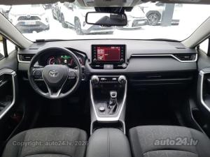 White Toyota RAV4 2019 in Tallinn, with an engine capacity of 1.99 L and mileage of 98 thousand km for 24995 €, photo 10 on AUTOMOTO.COM.LV