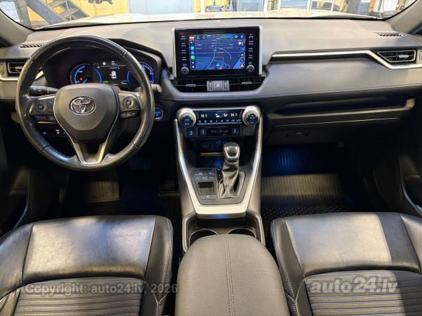Balts Toyota RAV4 2019 Tallina, ar dzinēja tilpumu 2.50 L un nobraukumu 86 tūkst. km par 26600 €, foto 9 vietnē AUTOMOTO.COM.LV