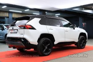 Balts Toyota RAV4 2019 Tallina, ar dzinēja tilpumu 2.50 L un nobraukumu 87 tūkst. km par 27500 €, foto 3 vietnē AUTOMOTO.COM.LV
