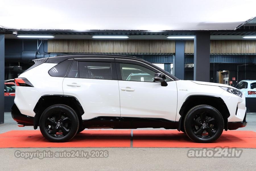 Balts Toyota RAV4 2019 Tallina, ar dzinēja tilpumu 2.50 L un nobraukumu 87 tūkst. km par 27500 €, foto 6 vietnē AUTOMOTO.COM.LV