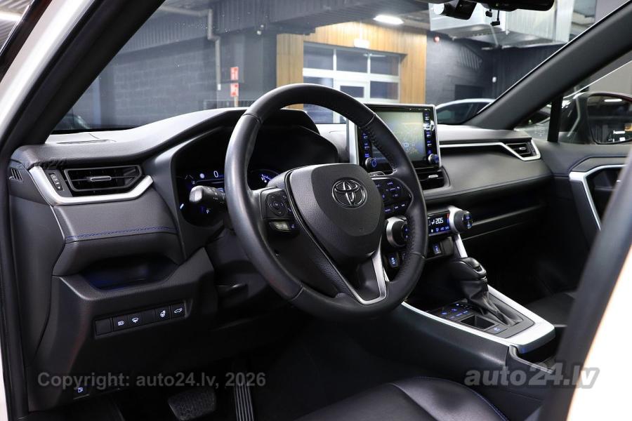 Balts Toyota RAV4 2019 Tallina, ar dzinēja tilpumu 2.50 L un nobraukumu 87 tūkst. km par 27500 €, foto 8 vietnē AUTOMOTO.COM.LV