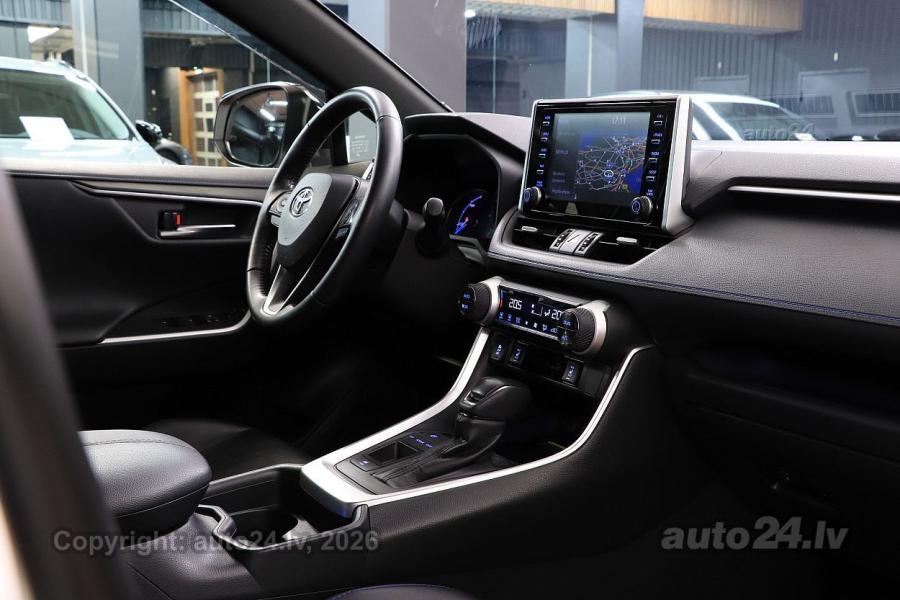 Balts Toyota RAV4 2019 Tallina, ar dzinēja tilpumu 2.50 L un nobraukumu 87 tūkst. km par 27500 €, foto 11 vietnē AUTOMOTO.COM.LV