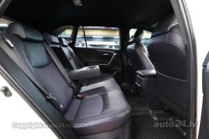 Balts Toyota RAV4 2019 Tallina, ar dzinēja tilpumu 2.50 L un nobraukumu 87 tūkst. km par 27500 €, foto 13 vietnē AUTOMOTO.COM.LV