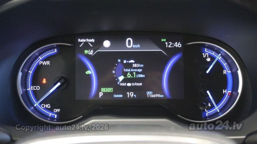 Белый Тойота РАВ 4 2019 в Таллин, объемом двигателя 2.50 л и пробегом 117 тыс. км за 23990 €, фото 14 на AUTOMOTO.COM.LV