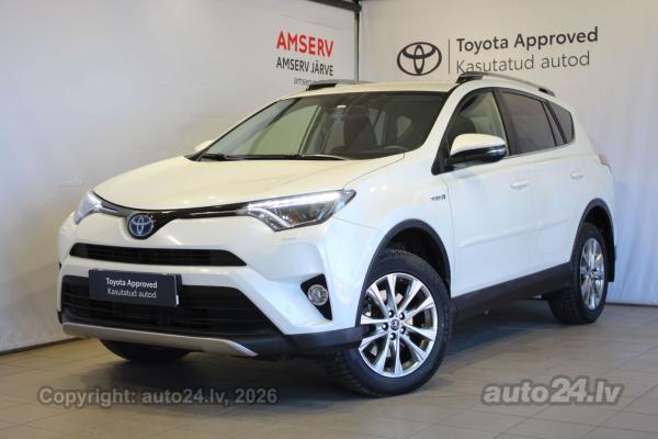 Balts Toyota RAV4 2019 Tallina, ar dzinēja tilpumu 2.50 L un nobraukumu 120 tūkst. km par 18990 €, foto 1 vietnē AUTOMOTO.COM.LV