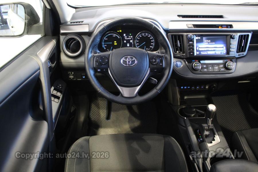 Balts Toyota RAV4 2019 Tallina, ar dzinēja tilpumu 2.50 L un nobraukumu 120 tūkst. km par 18990 €, foto 10 vietnē AUTOMOTO.COM.LV