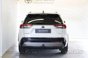 Balts Toyota RAV4 2019 Tallina, ar dzinēja tilpumu 2.49 L un nobraukumu 95 tūkst. km par 26500 €, foto 5 vietnē AUTOMOTO.COM.LV