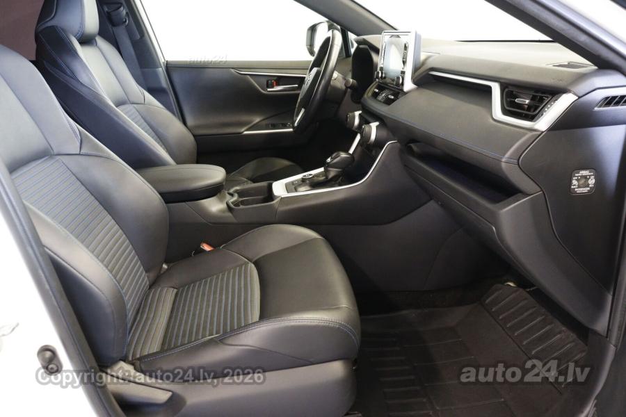 Balts Toyota RAV4 2019 Tallina, ar dzinēja tilpumu 2.49 L un nobraukumu 95 tūkst. km par 26500 €, foto 7 vietnē AUTOMOTO.COM.LV