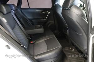 Balts Toyota RAV4 2019 Tallina, ar dzinēja tilpumu 2.49 L un nobraukumu 95 tūkst. km par 26500 €, foto 8 vietnē AUTOMOTO.COM.LV