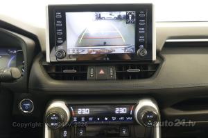 Balts Toyota RAV4 2019 Tallina, ar dzinēja tilpumu 2.49 L un nobraukumu 95 tūkst. km par 26500 €, foto 15 vietnē AUTOMOTO.COM.LV