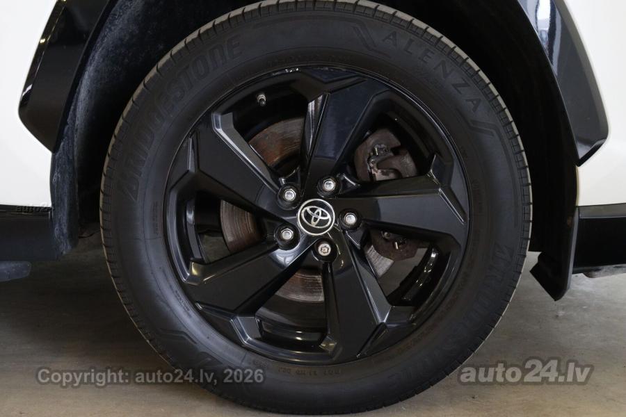 Balts Toyota RAV4 2019 Tallina, ar dzinēja tilpumu 2.49 L un nobraukumu 95 tūkst. km par 26500 €, foto 16 vietnē AUTOMOTO.COM.LV