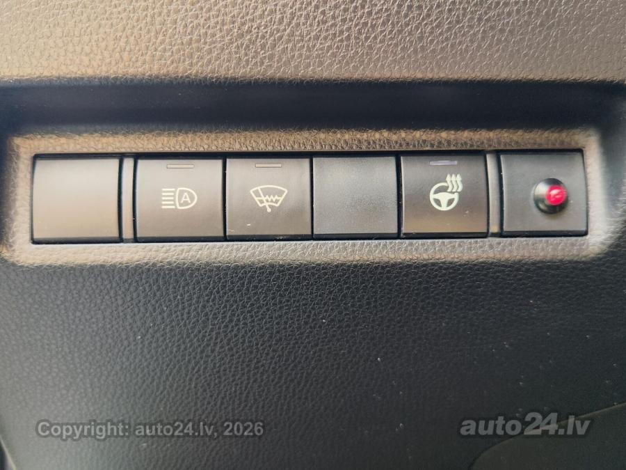Белый Тойота РАВ 4 2019 в Таллин, объемом двигателя 1.99 л и пробегом 123 тыс. км за 23495 €, фото 21 на AUTOMOTO.COM.LV