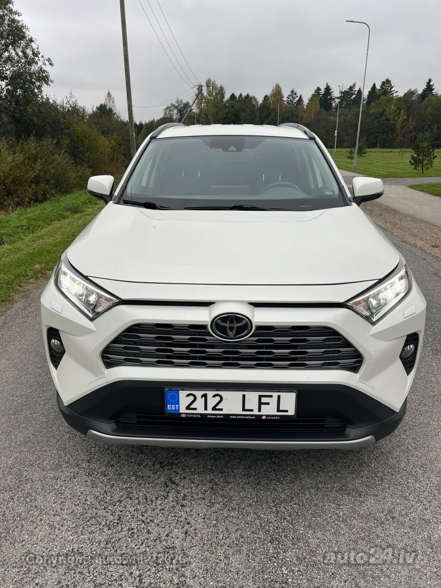 Balts Toyota RAV4 2019 Tallina, ar dzinēja tilpumu 2.00 L un nobraukumu 90 tūkst. km par 22800 €, foto 6 vietnē AUTOMOTO.COM.LV