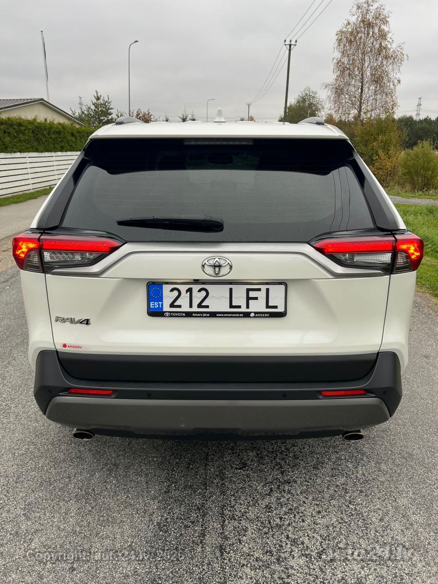 Balts Toyota RAV4 2019 Tallina, ar dzinēja tilpumu 2.00 L un nobraukumu 90 tūkst. km par 22800 €, foto 9 vietnē AUTOMOTO.COM.LV