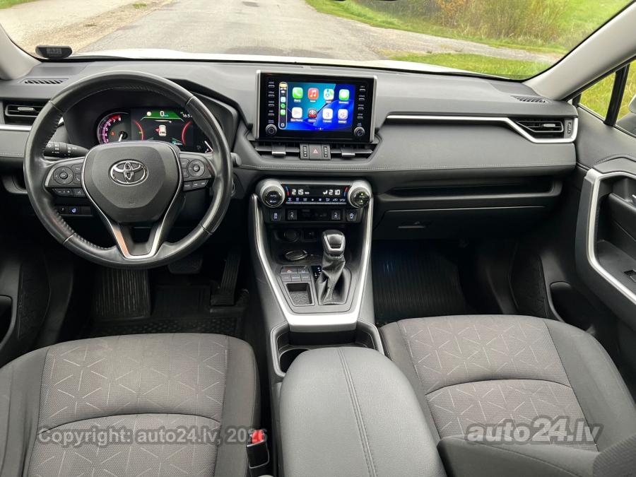 Balts Toyota RAV4 2019 Tallina, ar dzinēja tilpumu 2.00 L un nobraukumu 90 tūkst. km par 22800 €, foto 10 vietnē AUTOMOTO.COM.LV
