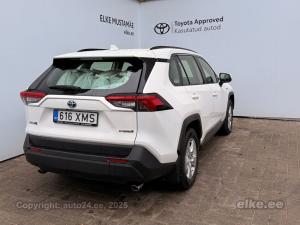 Balts Toyota RAV4 2020 Tallina, ar dzinēja tilpumu 2.49 L un nobraukumu 86 tūkst. km par 23995 €, foto 2 vietnē AUTOMOTO.COM.LV