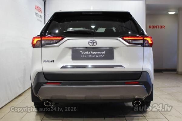 Balts Toyota RAV4 2020 Tallina, ar dzinēja tilpumu 2.00 L un nobraukumu 86 tūkst. km par 22990 €, foto 4 vietnē AUTOMOTO.COM.LV