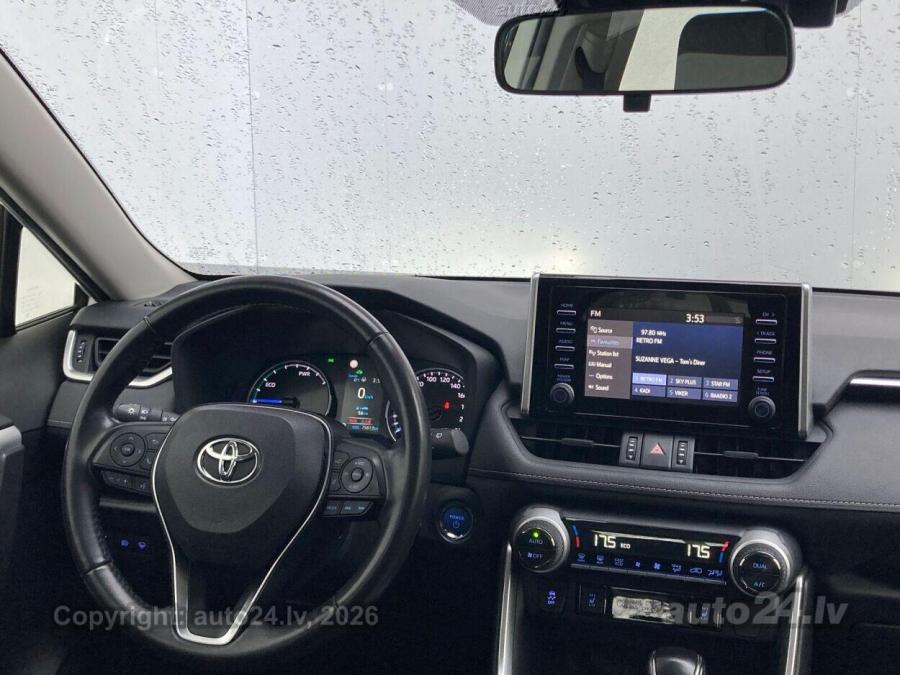 Balts Toyota RAV4 2020 Tallina, ar dzinēja tilpumu 2.49 L un nobraukumu 76 tūkst. km par 23995 €, foto 9 vietnē AUTOMOTO.COM.LV