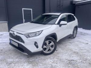White Toyota RAV4 2020 in Tallinn, with an engine capacity of 2.00 L and mileage of 156 thousand km for 20990 €, photo  on AUTOMOTO.COM.LV