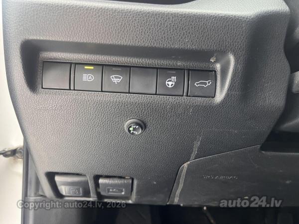 Balts Toyota RAV4 2020 Tallina, ar dzinēja tilpumu 2.00 L un nobraukumu 156 tūkst. km par 20990 €, foto 11 vietnē AUTOMOTO.COM.LV