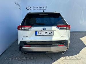 Balts Toyota RAV4 2020 Tallina, ar dzinēja tilpumu 2.49 L un nobraukumu 107 tūkst. km par 30995 €, foto 4 vietnē AUTOMOTO.COM.LV