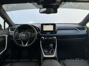 Balts Toyota RAV4 2020 Tallina, ar dzinēja tilpumu 2.49 L un nobraukumu 107 tūkst. km par 30995 €, foto 8 vietnē AUTOMOTO.COM.LV