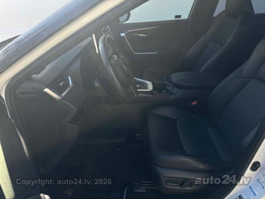 Balts Toyota RAV4 2020 Tallina, ar dzinēja tilpumu 2.49 L un nobraukumu 107 tūkst. km par 30995 €, foto 11 vietnē AUTOMOTO.COM.LV