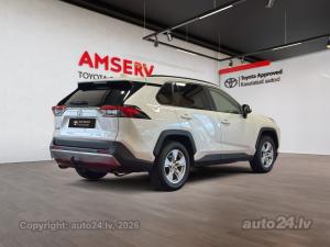 Balts Toyota RAV4 2020 Tartu, ar dzinēja tilpumu 2.00 L un nobraukumu 159 tūkst. km par 22290 €, foto 3 vietnē AUTOMOTO.COM.LV