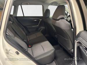 Balts Toyota RAV4 2020 Tartu, ar dzinēja tilpumu 2.00 L un nobraukumu 159 tūkst. km par 22290 €, foto 8 vietnē AUTOMOTO.COM.LV
