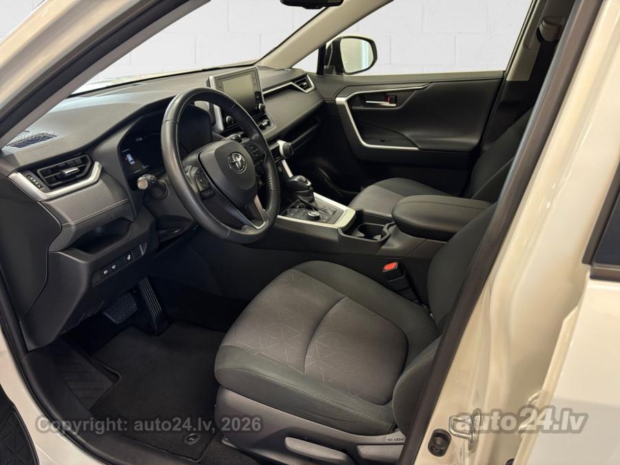 Balts Toyota RAV4 2020 Tartu, ar dzinēja tilpumu 2.00 L un nobraukumu 159 tūkst. km par 22290 €, foto 12 vietnē AUTOMOTO.COM.LV