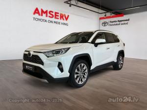 Белый Тойота РАВ 4 2020 в Пярну, объемом двигателя 2.00 л и пробегом 136 тыс. км за 26500 €, фото  на AUTOMOTO.COM.LV