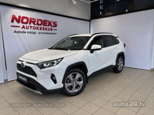 White Toyota RAV4 2020 in Tallinn, with an engine capacity of 2.00 L and mileage of 165 thousand km for 20690 €, photo  on AUTOMOTO.COM.LV