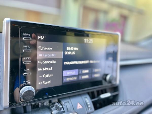 Белый Тойота РАВ 4 2021 в Таллин, объемом двигателя 2.00 л и пробегом 110 тыс. км за 26000 €, фото 11 на AUTOMOTO.COM.LV