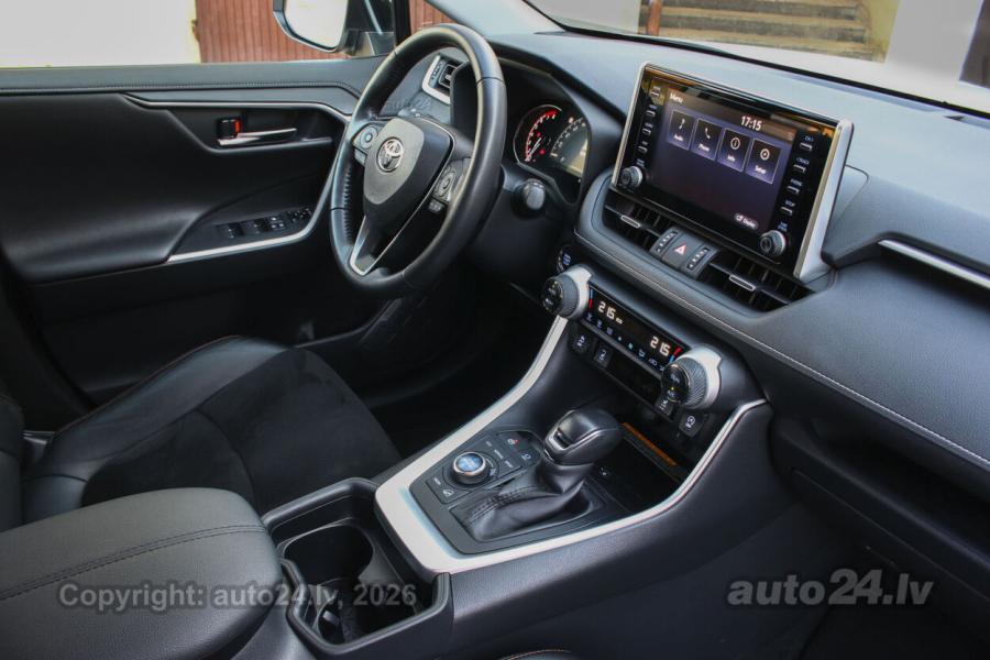 Balts Toyota RAV4 2021 Tallina, ar dzinēja tilpumu 2.00 L un nobraukumu 99 tūkst. km par 29900 €, foto 7 vietnē AUTOMOTO.COM.LV