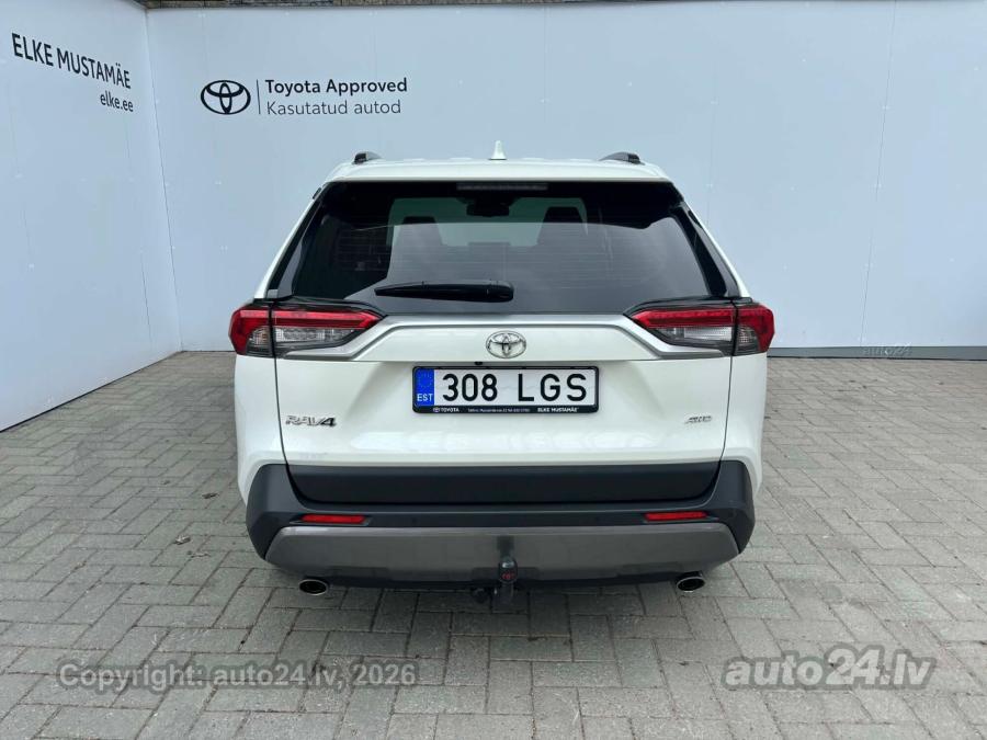 Balts Toyota RAV4 2021 Tallina, ar dzinēja tilpumu 1.99 L un nobraukumu 16 tūkst. km par 24995 €, foto 5 vietnē AUTOMOTO.COM.LV