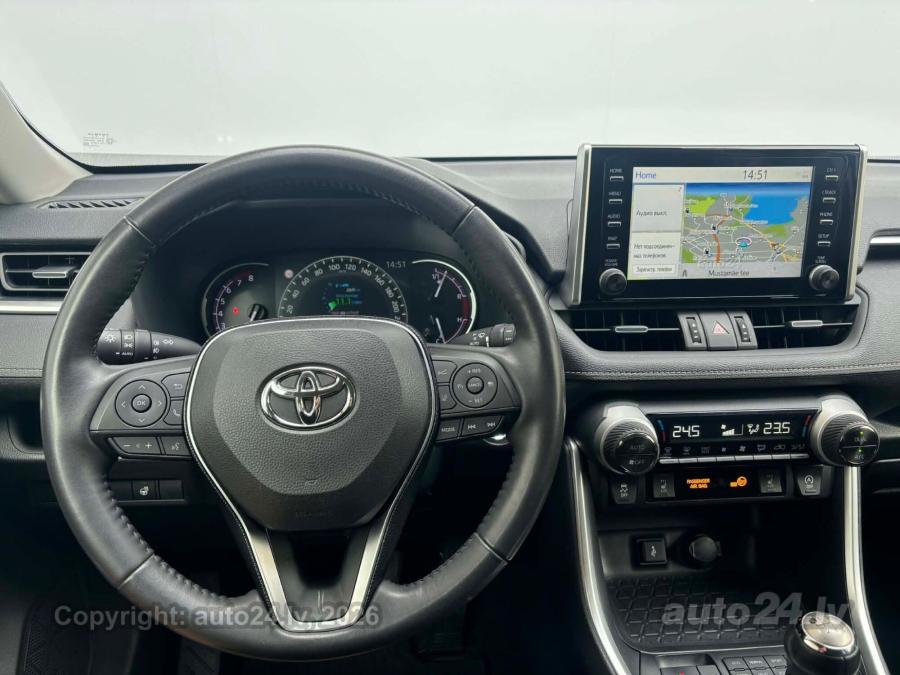 Balts Toyota RAV4 2021 Tallina, ar dzinēja tilpumu 1.99 L un nobraukumu 16 tūkst. km par 24995 €, foto 9 vietnē AUTOMOTO.COM.LV
