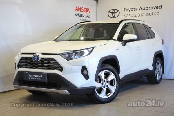White Toyota RAV4 2021 in Tallinn, with an engine capacity of 2.50 L and mileage of 90 thousand km for 28990 €, photo 1 on AUTOMOTO.COM.LV