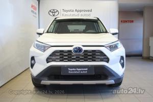 White Toyota RAV4 2021 in Tallinn, with an engine capacity of 2.50 L and mileage of 90 thousand km for 28990 €, photo 6 on AUTOMOTO.COM.LV