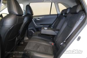 White Toyota RAV4 2021 in Tallinn, with an engine capacity of 2.50 L and mileage of 90 thousand km for 28990 €, photo 20 on AUTOMOTO.COM.LV